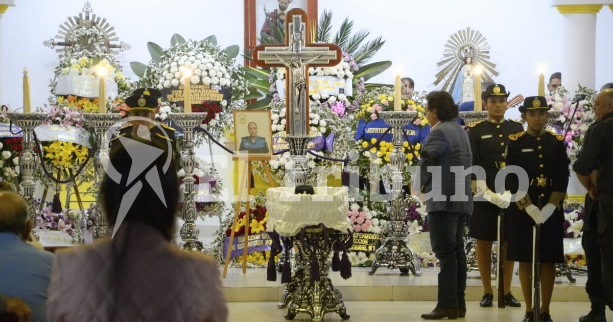 Congoja y dolor en el velorio de Fátima Cardozo: el gobernador acompañó ...