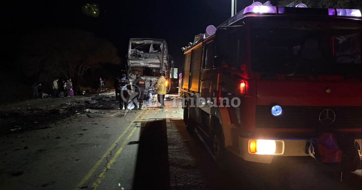 Al menos 24 heridos tras un terrible choque entre un camión y un ...