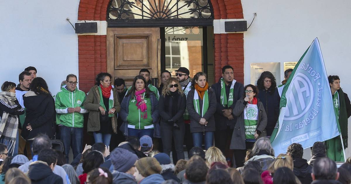 Cesaron contratos en el ex Ministerio de la Mujer