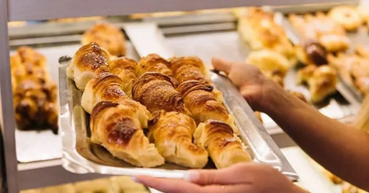 Sube el precio de la docena de facturas y algunos panaderos analizan ...