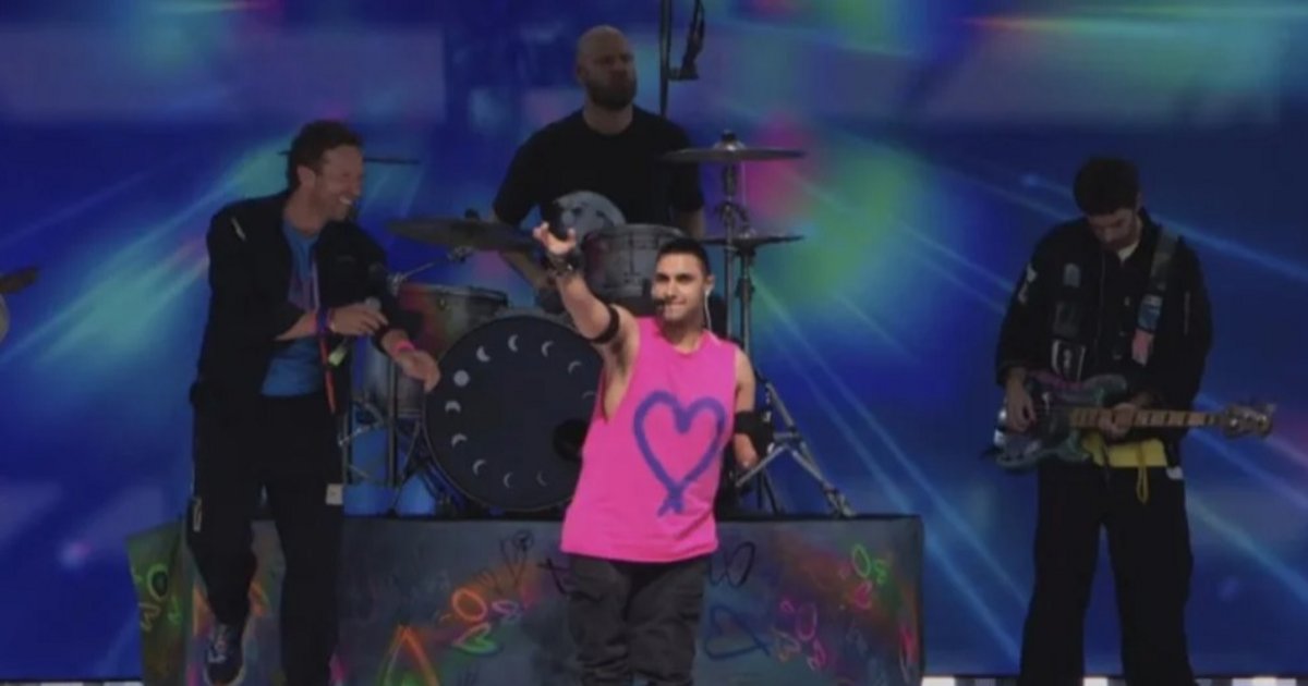 Quién es Emmanuel Kelly, el artista que brilló junto a Coldplay y J ...